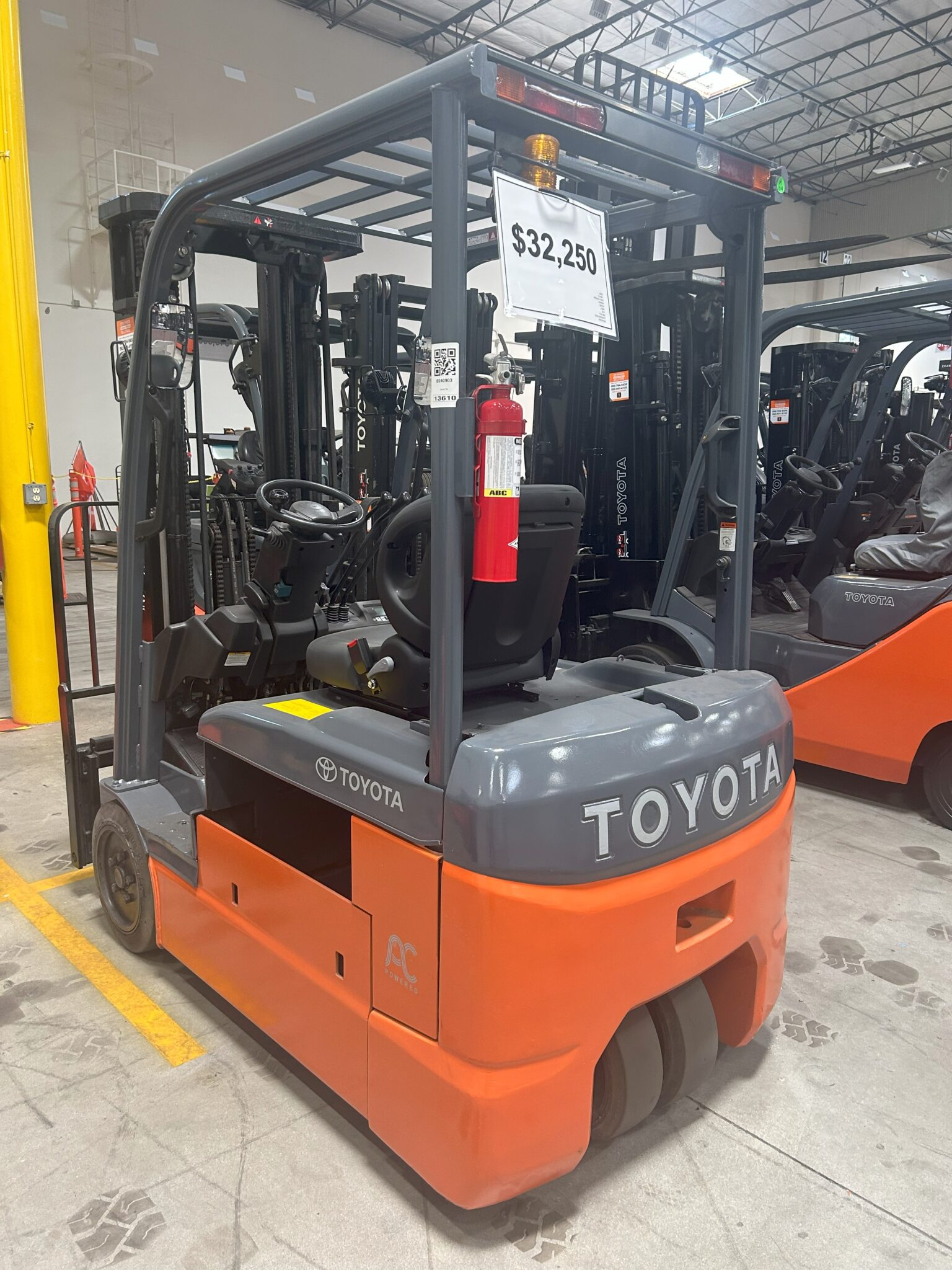 Pre-owned Toyota 3-Wheel Electric Forklift | Toyota MHS - Toyota MHS
